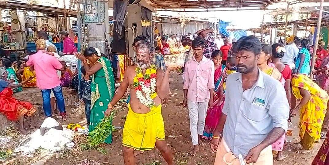 Devotees throng at Thayamangalam Sri Muthumariamman Temple offering ...