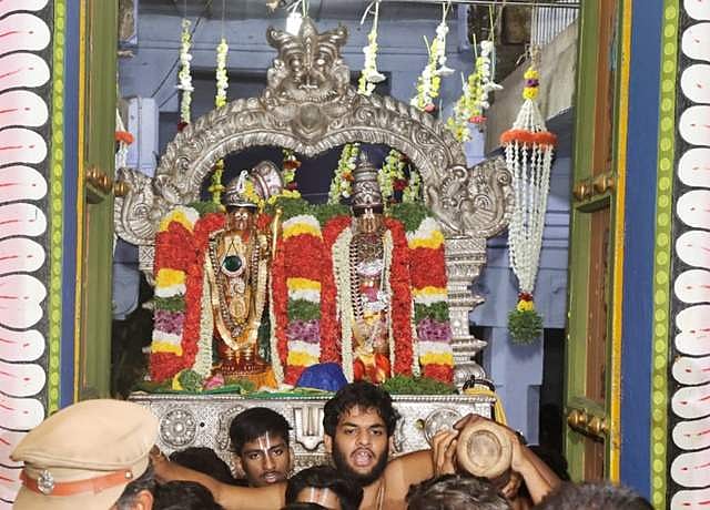 ஸ்ரீவில்லிபுத்தூர் ஆண்டாள் கோயிலில் பரமபத வாசல் திறப்பு!