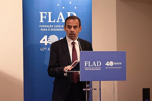 40 Anos FLAD: City of Glass em Lisboa e Amália na América