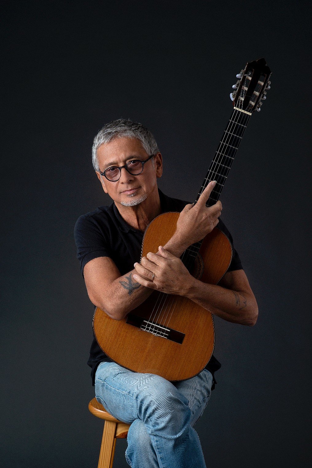 Zé Renato recebe artistas portugueses em novo projeto que estreia em Lisboa