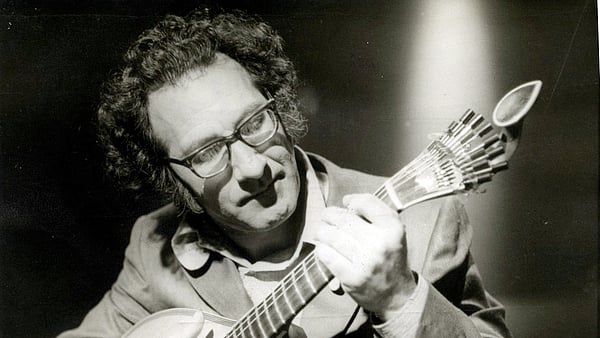 Centenário de Carlos Paredes, o guitarrista dos mil dedos