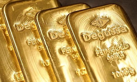 Explosão Platina: Preços Sobem 110% em 2025, Superando Ouro