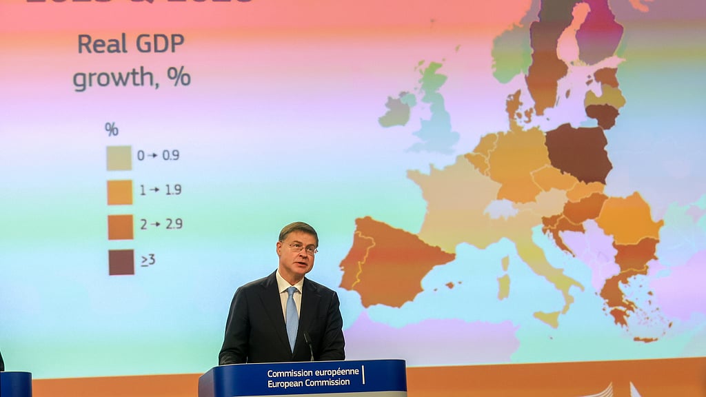 Comissão Europeia aprova proposta de Orçamento de Portugal mas na ...