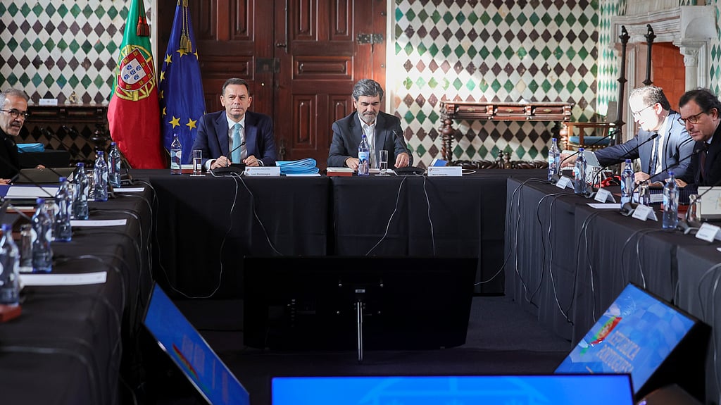 Governo aprova subida do salário mínimo para 920 euros em 2026