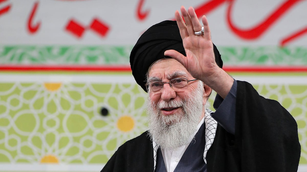 Trump confirma morte de Khamenei enquanto Irão lança ataques contra ...