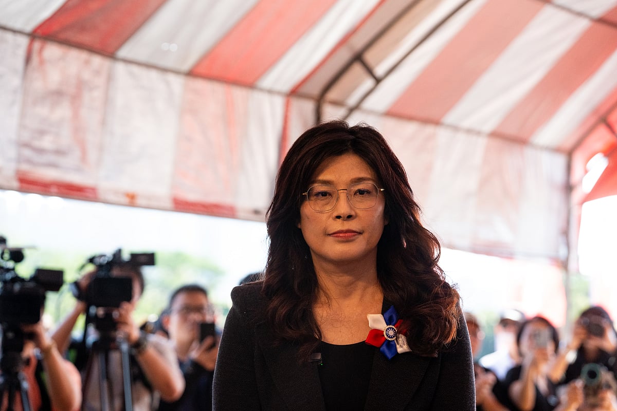 Cheng Li-wun, a líder da oposição de Taiwan que foi recebida por Xi e ...
