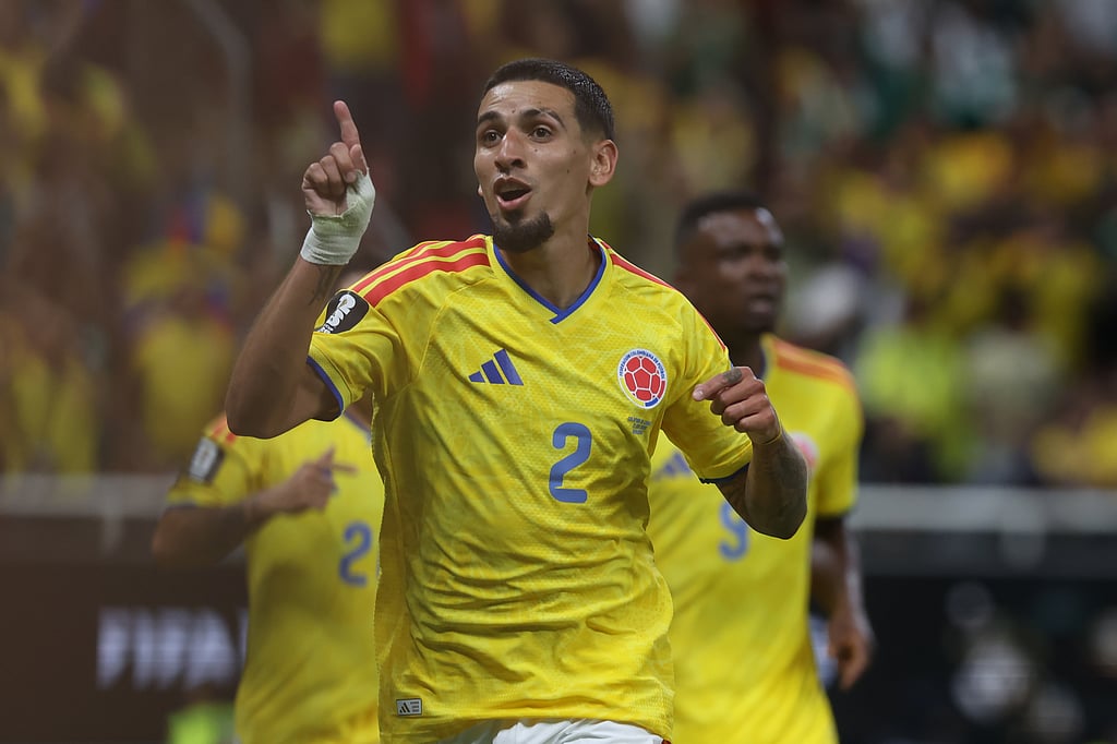 Colômbia vence RD Congo e qualifica-se para os 16 avos de final