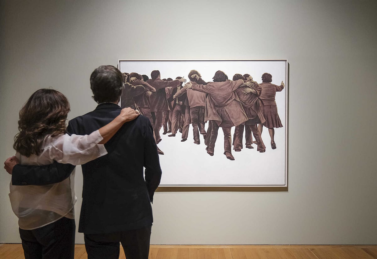 'El Abrazo' de Juan Genovés abre a 8.ª edição da Mostra Espanha