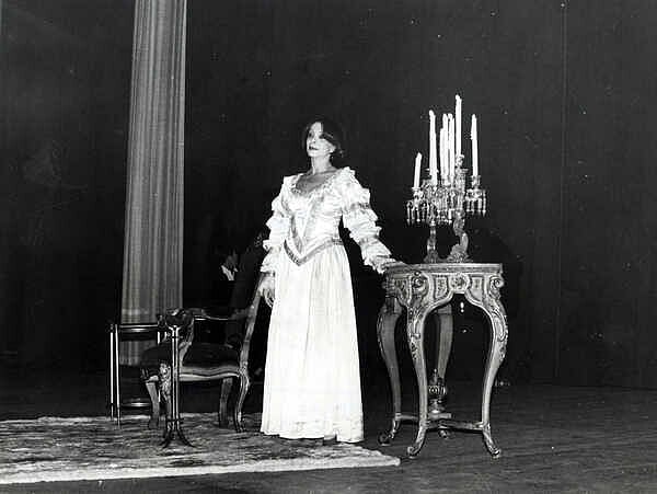 Morreu Graça Lobo, atriz que ousou ser Mariana Alcoforado, Molly Bloom ...