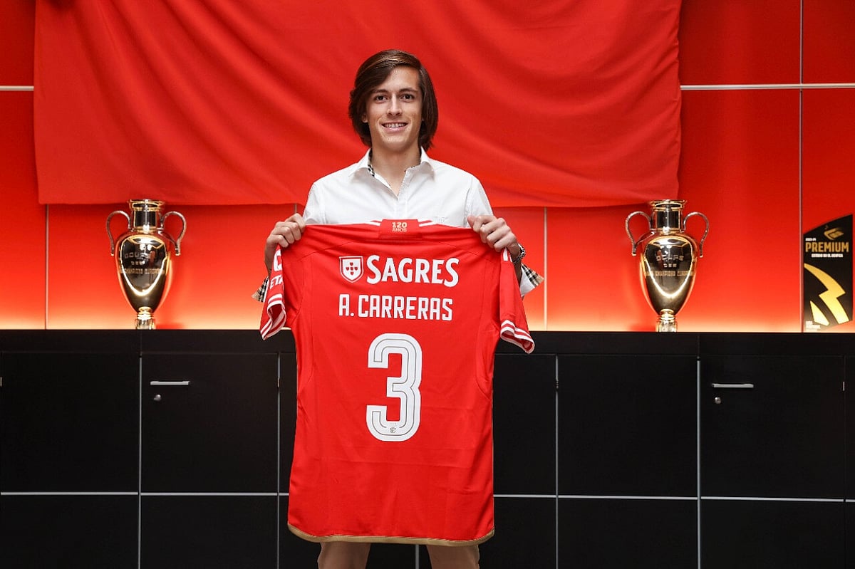 Álvaro Carreras troca o Benfica pelo Real Madrid por 50 milhões de euros