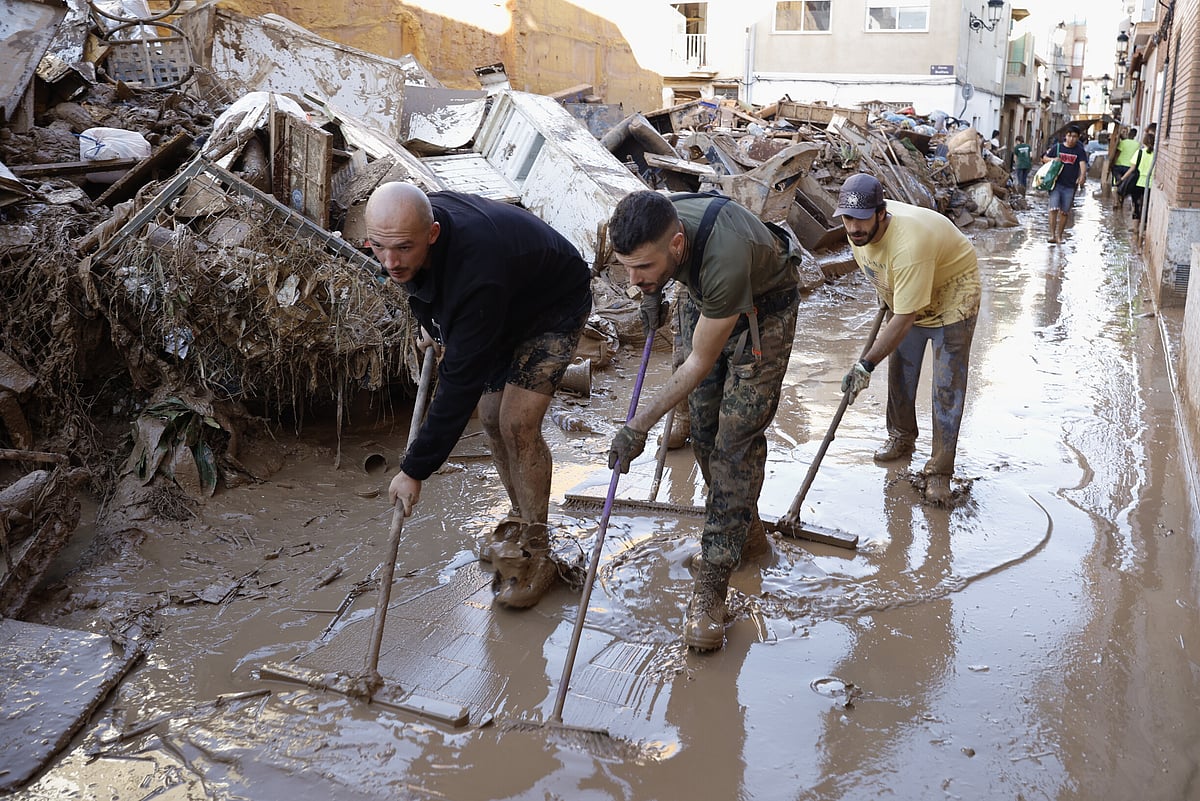 Valência fecha acessos a dez localidades em dia em que é esperada mais ...