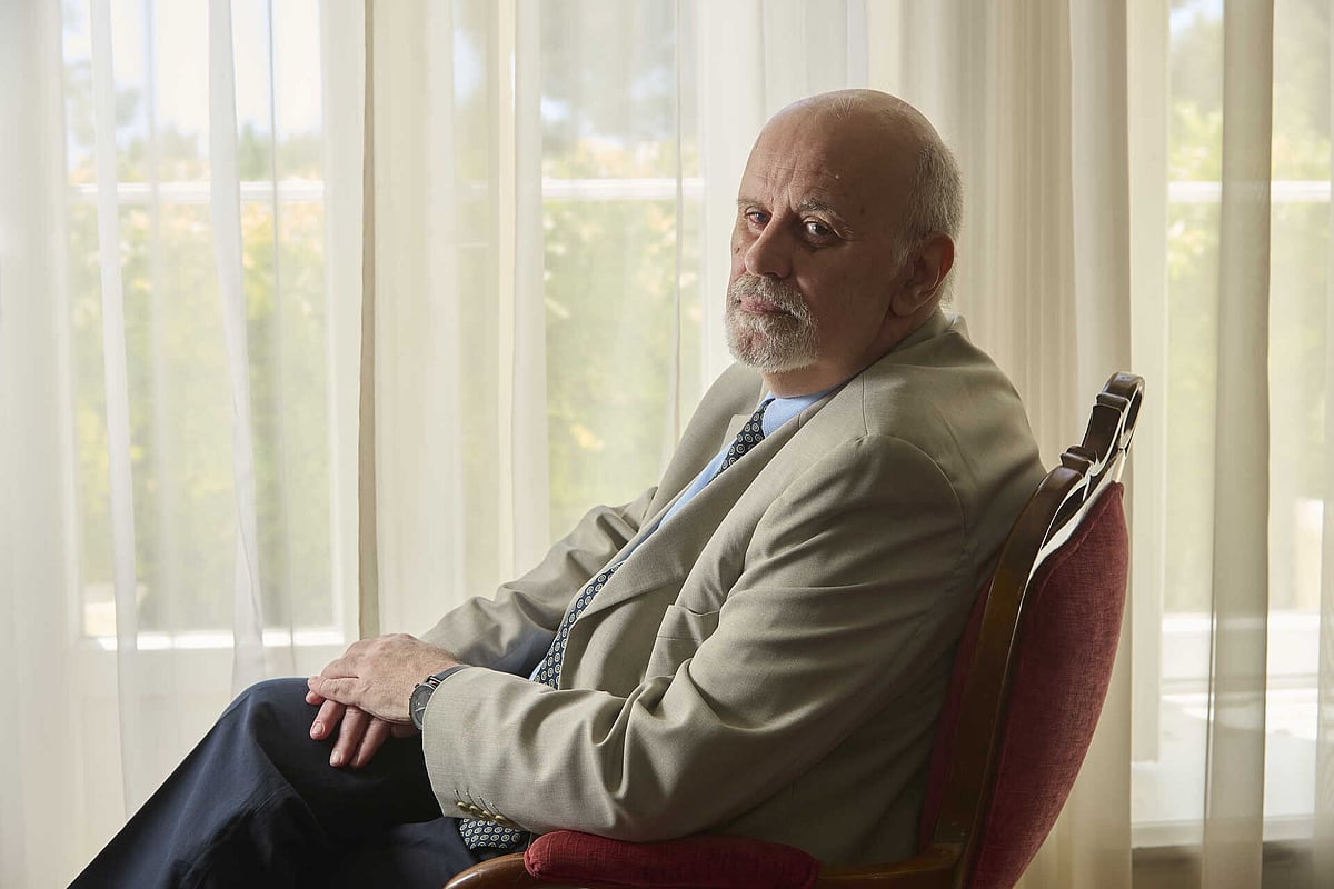 “Coloco-me sempre uma questão: como é que Pessoa diria isto se falasse ...