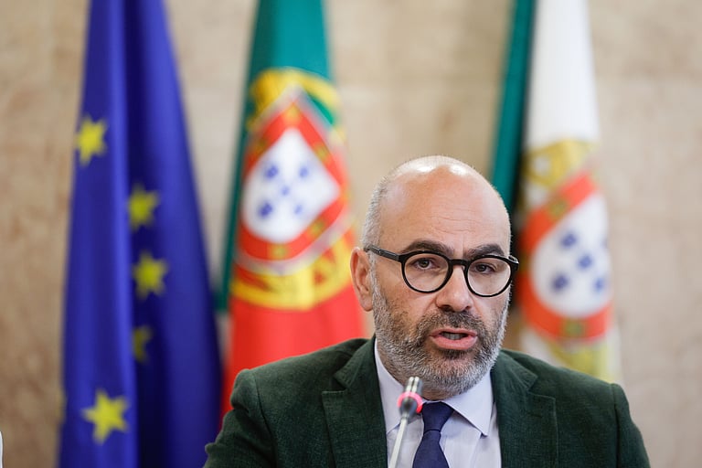 Caso TAP. Deputados chamam à AR Pinto Luz, Maria Luís Albuquerque ...