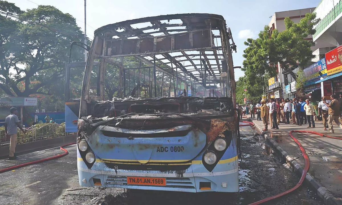 MTC suspends operation of two LNG retrofitted buses days after CNG bus fire
