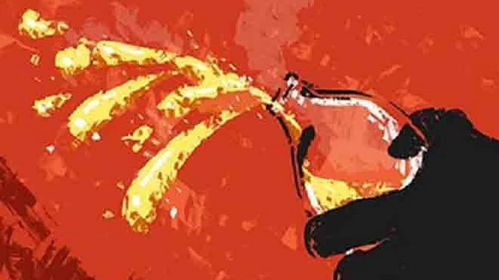 UP: Woman throws acid on husband for slapping her