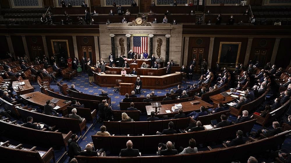 US congressman announces bid to lead Democrats in House