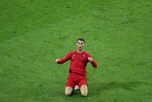 Pique says Ronaldo 'prone to diving' after thrilling draw