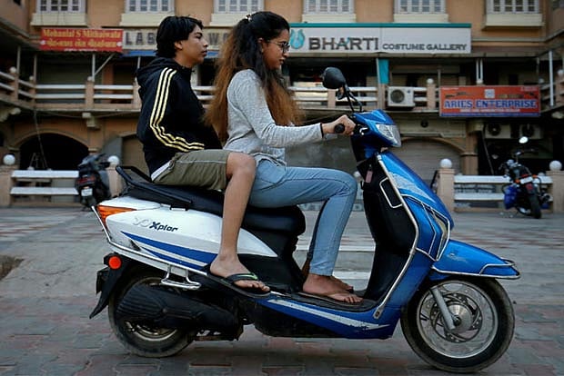 TN RTO says 'no dress code but toe safety, decency norms'
