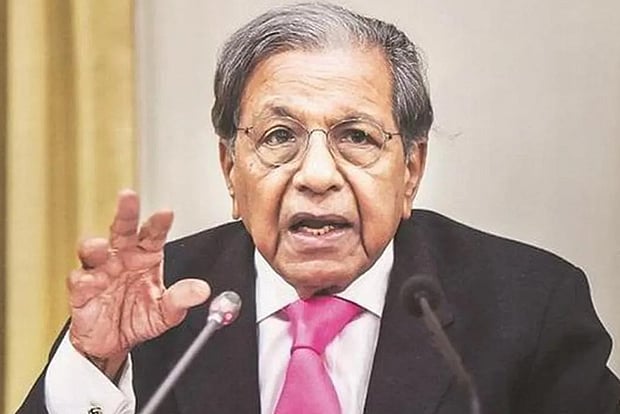 15th Finance Commission submits FY22-26 report to President