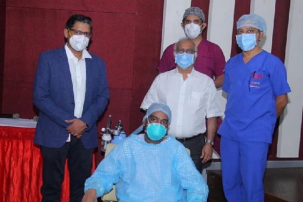 Hyderabad perform India's first breathing lung transplant