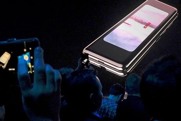 South Korean tech giant Samsung is reportedly working on a new tri ...
