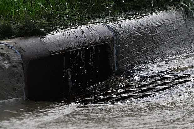GIS mapping to keep track of waterbodies, drain network in city