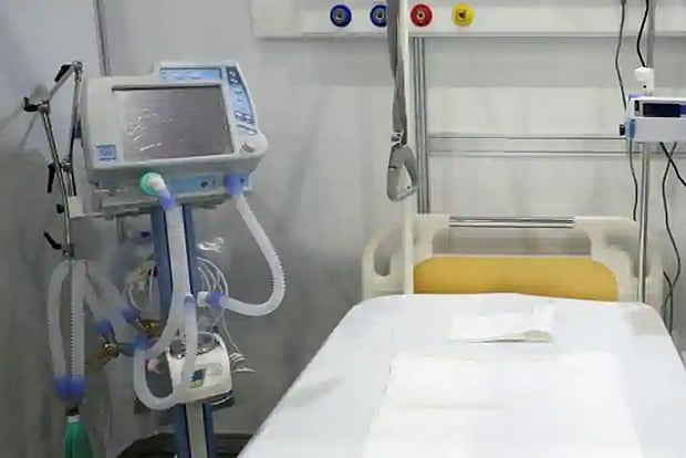 Amidst surge, Delhi pvt hospitals run short of ICU beds with ventilators