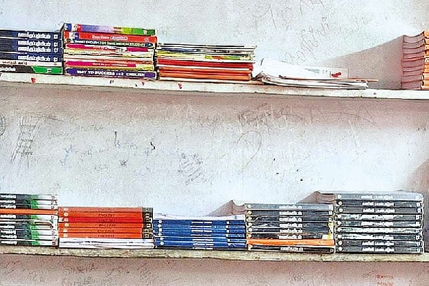 Teachers irked as students leave textbooks in schools