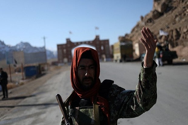'Afghan Taliban doesn't trust Pakistan, both playing double games'