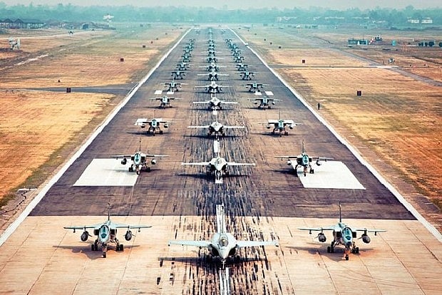 75 aircraft including 5 Rafale to feature in 'grandest flypast ever ...
