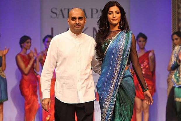 Satya Paul celebrates craft of Marathwada weavers
