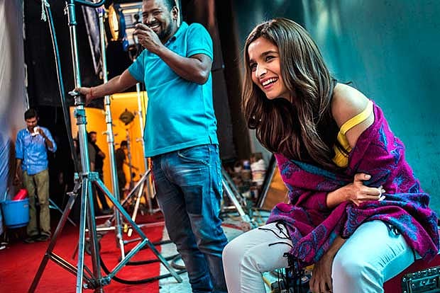 Capturing the candid side of Bollywood