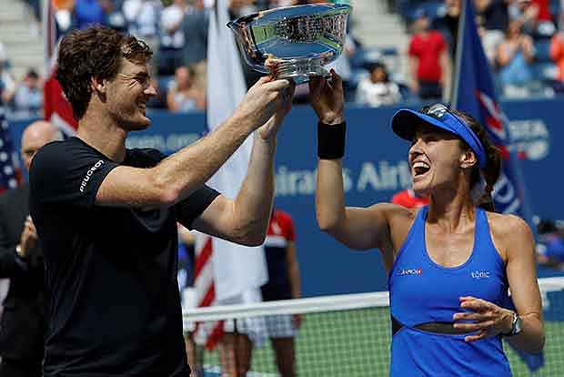 Hingis and Murray win US Open mixed doubles