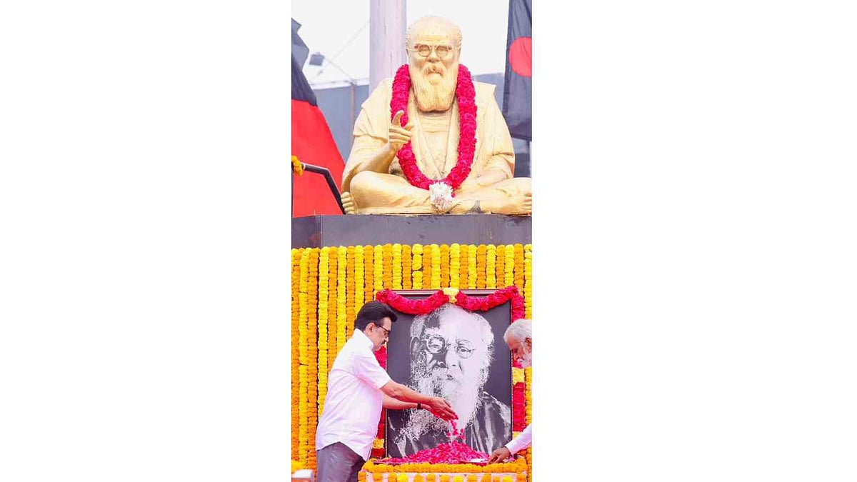 TN CM, Palaniswami pay tributes to Periyar on 52nd death