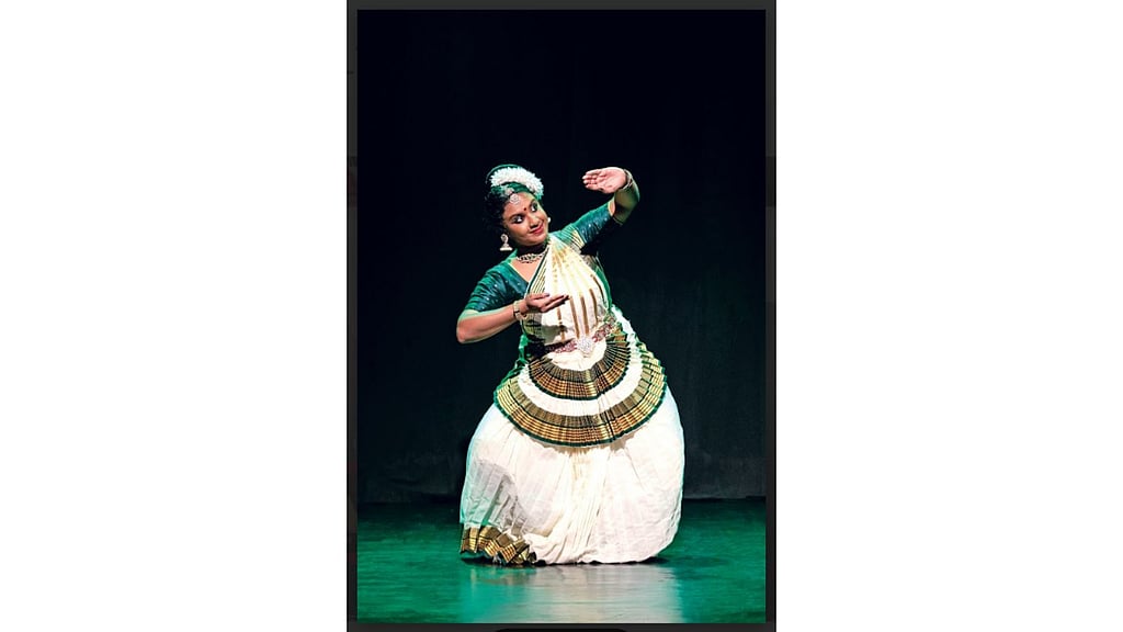 Mohiniyattam Evolution: Parvathi Jayaram's Artistic Reset in India