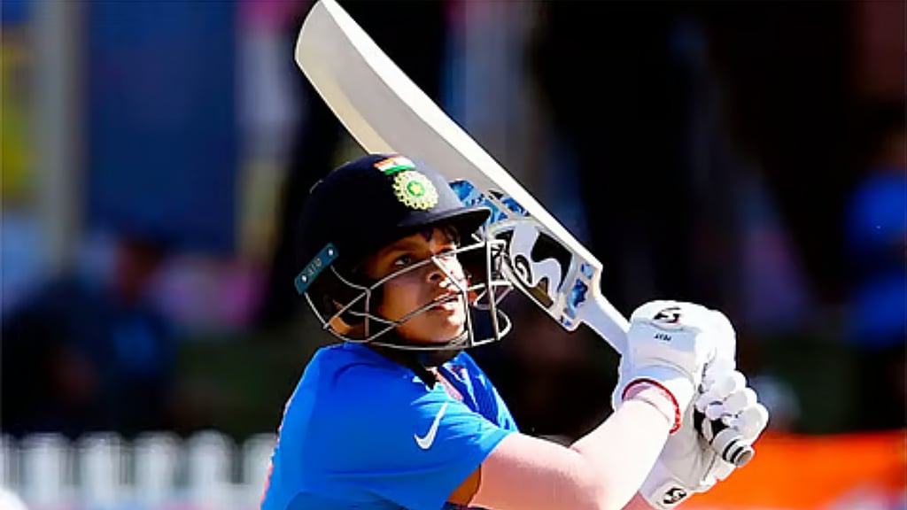 ICC T20 Rankings: Harmanpreet moves up two places, Deepti loses top spot
