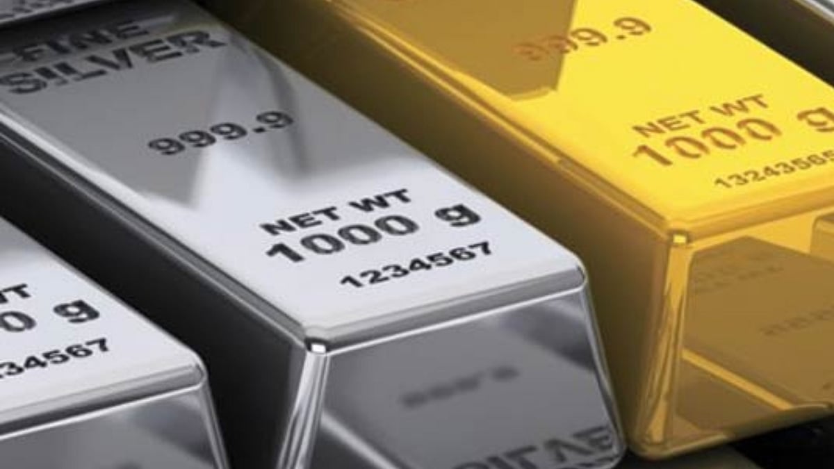 Silver slides nearly 3.5 pc on MCX