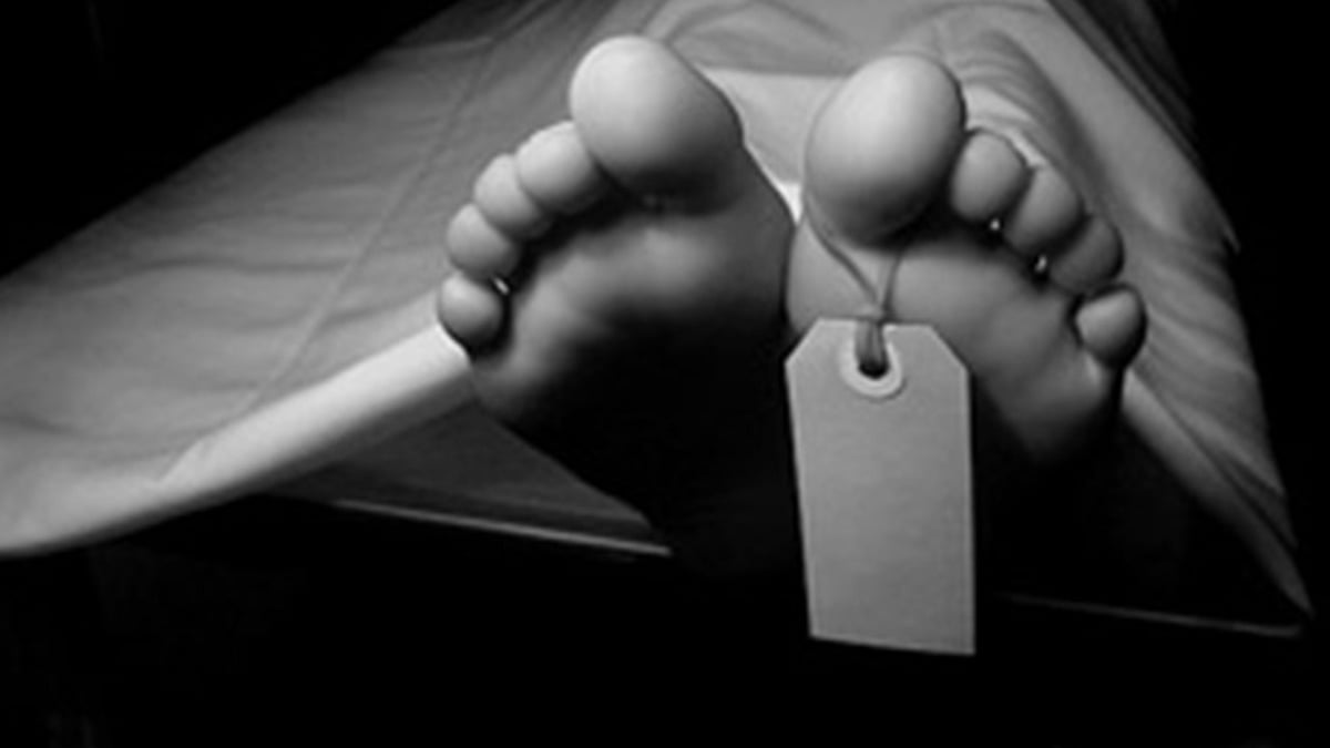 Protesting teacher who ingested acid while under detention dies in ...