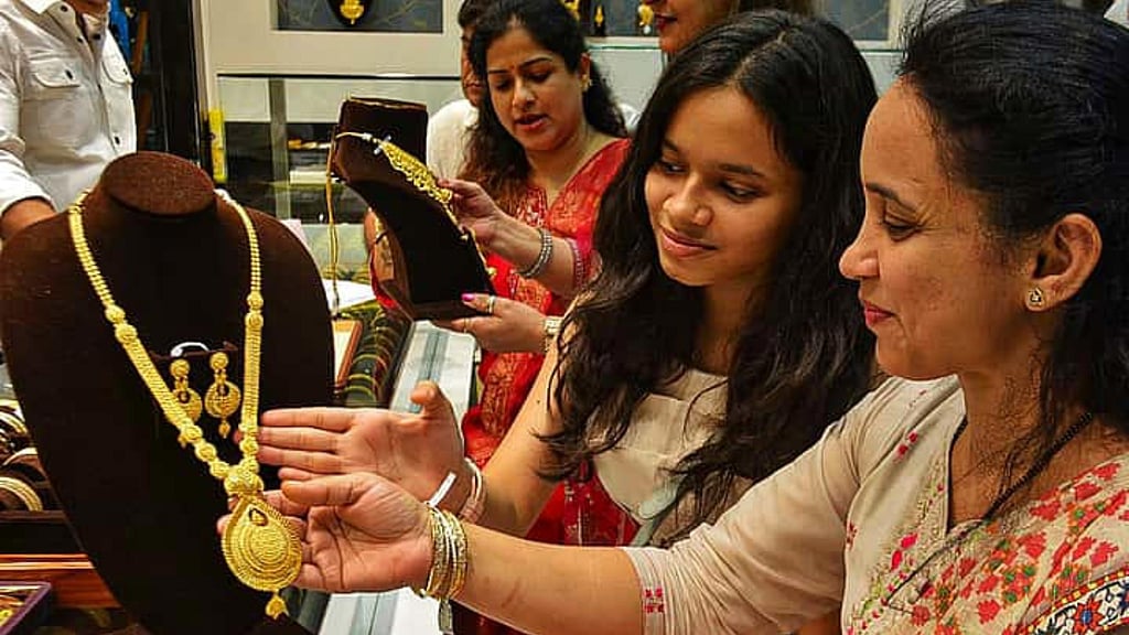Chennai: Gold gets a tad cheaper on February 12, 2026 after strong US ...