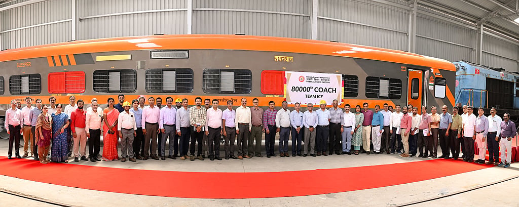 Mumbai local to get 2 automatic door EMU prototypes from ICF-Chennai by ...