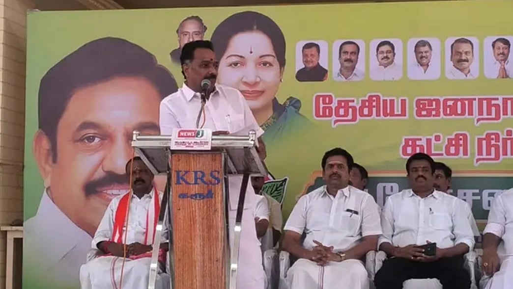 MRV's exit liberates party in Karur, claim jubilant EPS supporters