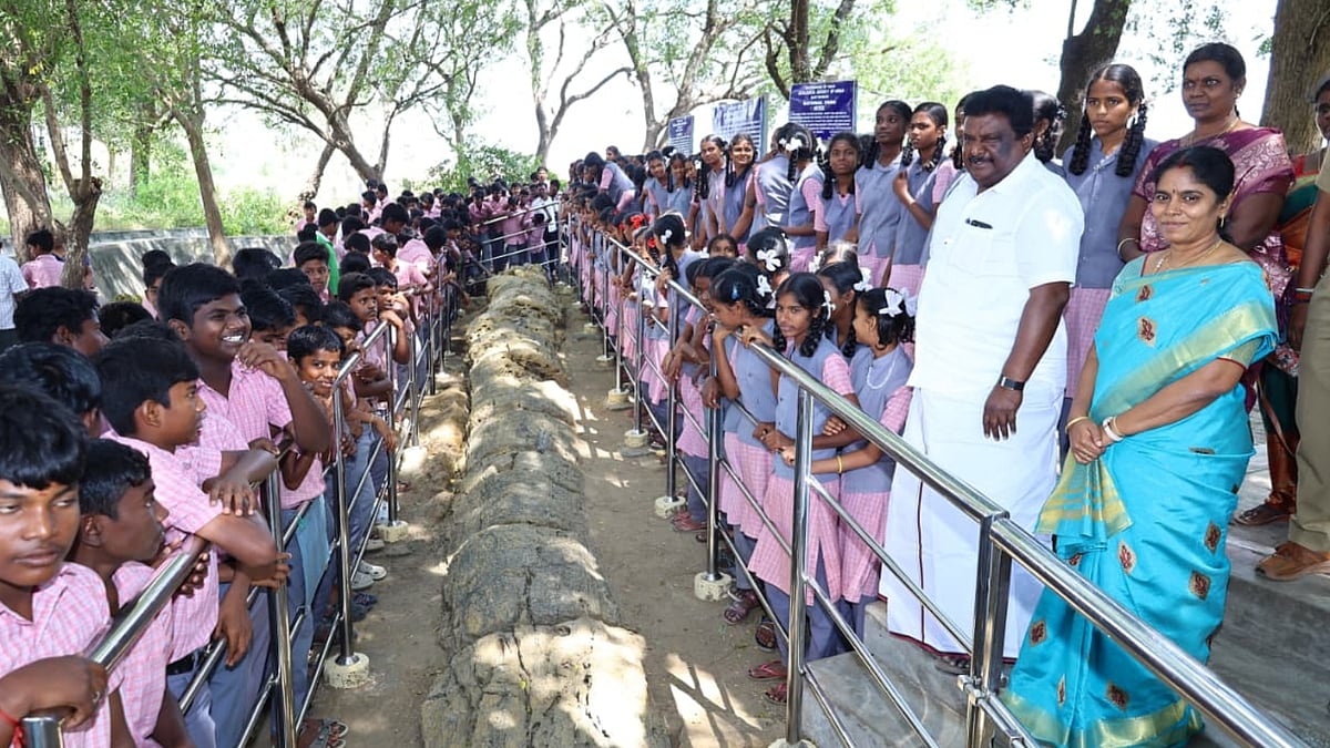 TN Minister Sivasankar takes kids on fossil trip