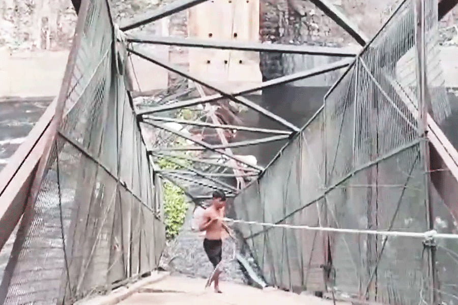 Bigger tragedy averted; school students used Roop Nagar bridge daily ...