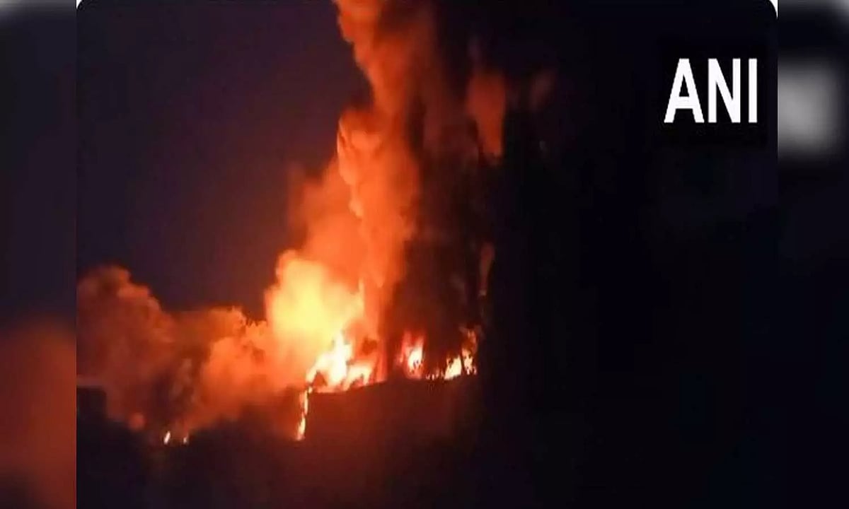 Tragic Train Fire: Tatanagar-Ernakulam Express Blaze Kills One in Andhra