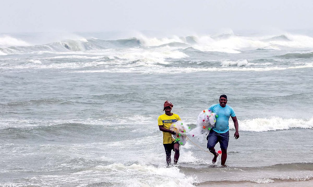 Red alert for Chennai remains but cyclonic storm unlikely