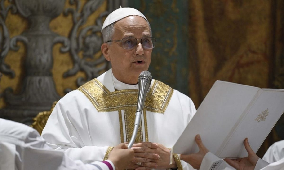 Pope Leo hits back at Trump's lambasting, extending feud over Iran war ...