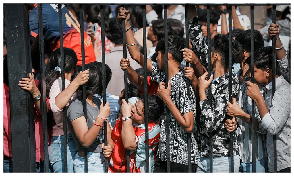 Ecstatic fans line up streets to welcome IPL champions RCB in Bengaluru