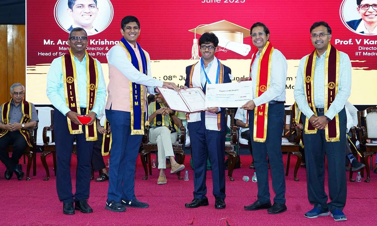 IIT Madras hosts convocation for BS degree graduates