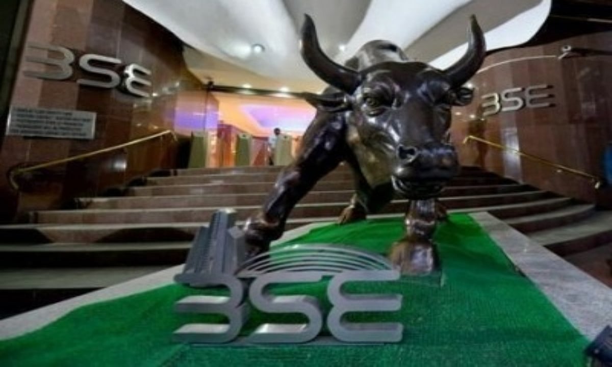 Indian stock market posts mild gains this week amid AI-related IT losses