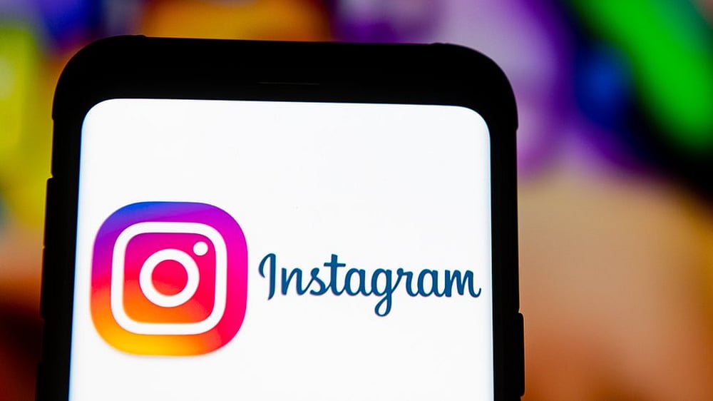 Bug hits Instagram stories; users flummoxed
